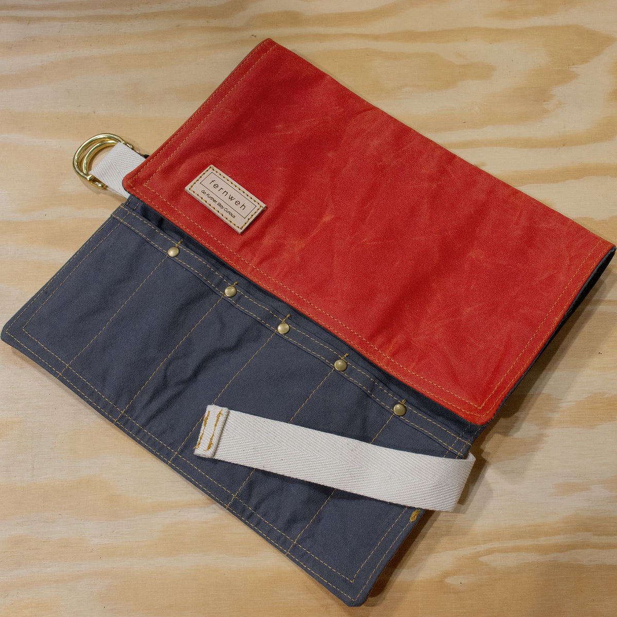 "VAA" Outdoor Utility Roll - Rowanberry/Dark Grey – Fernweh UK